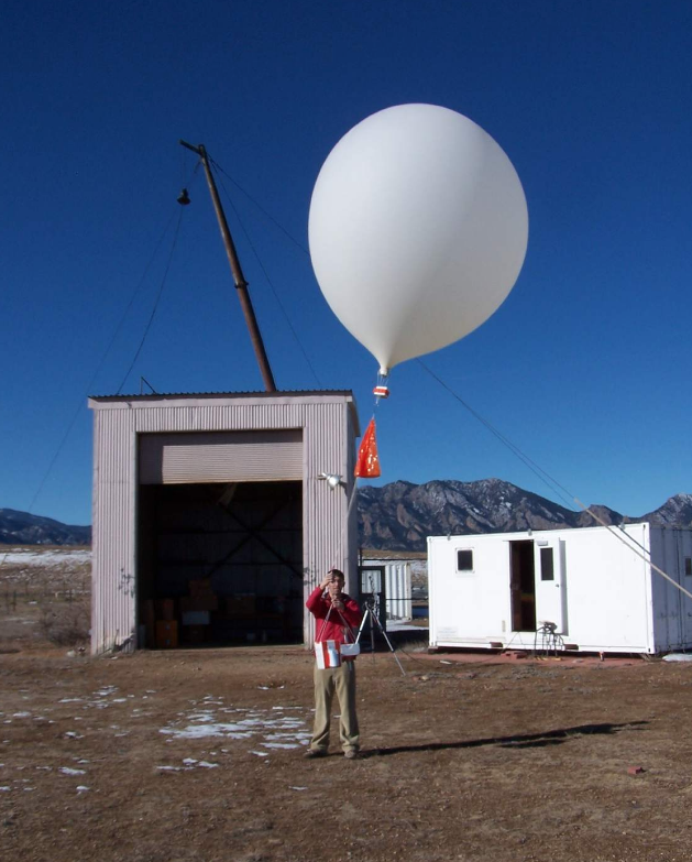 Launch of Balloon-Borne NOAA Ozonesonde | NASA Airborne Science Program